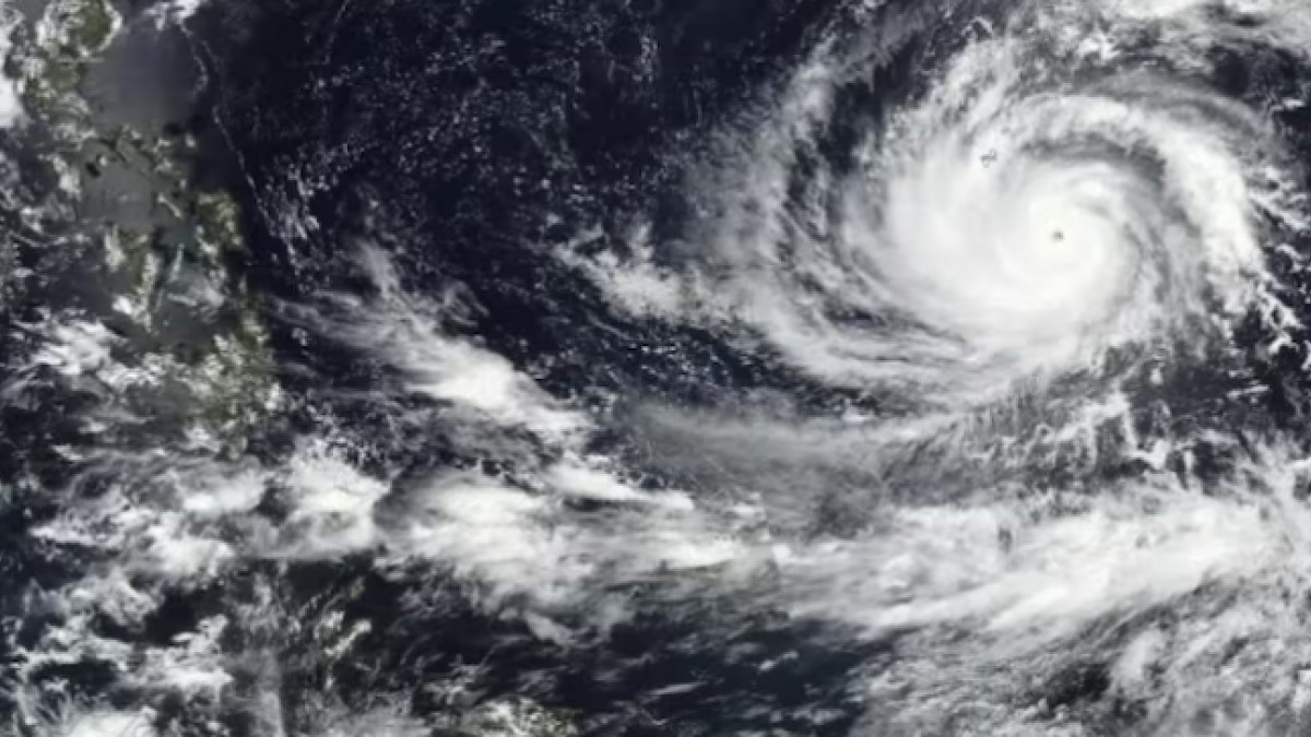Typhoon Mawar Leaves Guam in Darkness: Residents Brave Power Outages ...